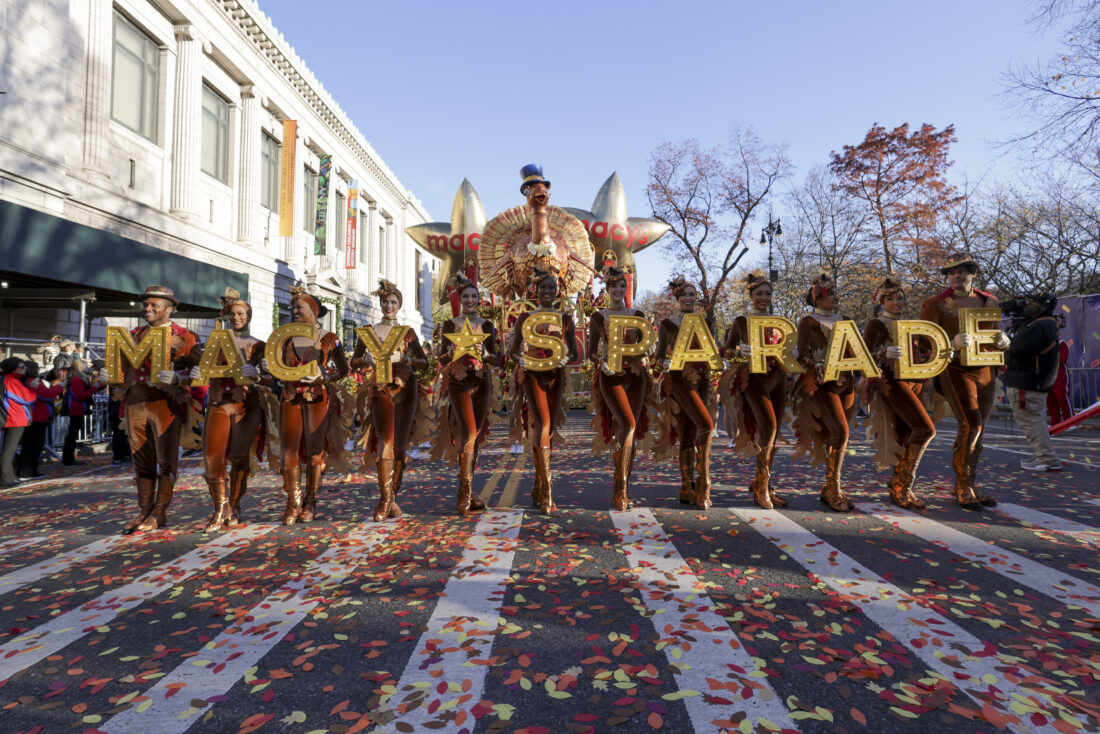 Macy’s Parade ushers in holiday season in New York City | News, Sports ...